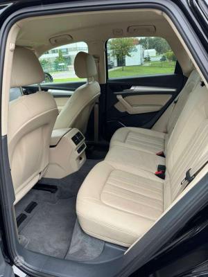 Black Audi Q5 2019 in Vilnius, with an engine capacity of 1.97 L and mileage of 124 thousand km for 23350 €, photo 6 on AUTOMOTO.COM.LV