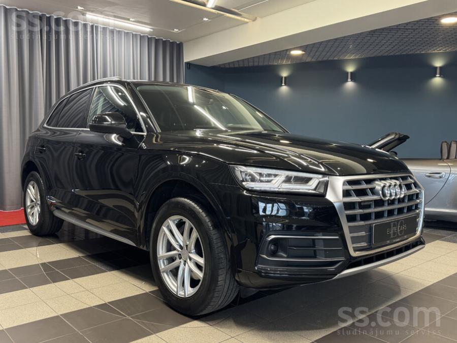 Black Audi Q5 2020 in Riga, with an engine capacity of 0.00 L and mileage of 70 thousand km for 27100 €, photo 3 on AUTOMOTO.COM.LV