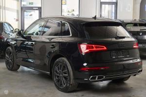 Black Audi Q5 2020 in Kaunas, with an engine capacity of 0.00 L and mileage of 56 thousand km for 28450 €, photo 6 on AUTOMOTO.COM.LV