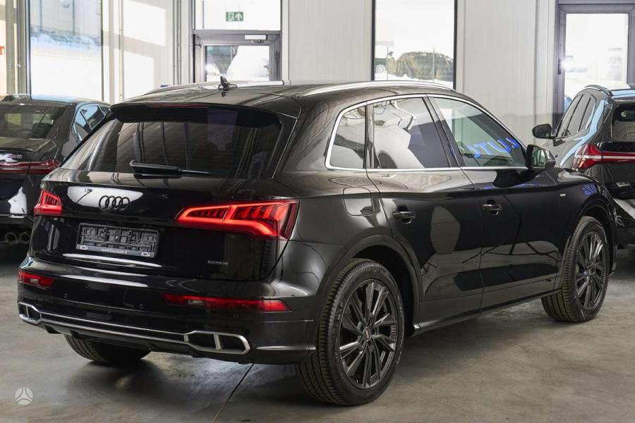 Black Audi Q5 2020 in Kaunas, with an engine capacity of 0.00 L and mileage of 56 thousand km for 28450 €, photo 8 on AUTOMOTO.COM.LV