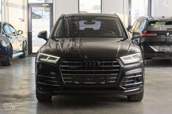 Black Audi Q5 2020 in Marijampole, with an engine capacity of 0.00 L and mileage of 56 thousand km for 28450 €, photo 2 on AUTOMOTO.COM.LV