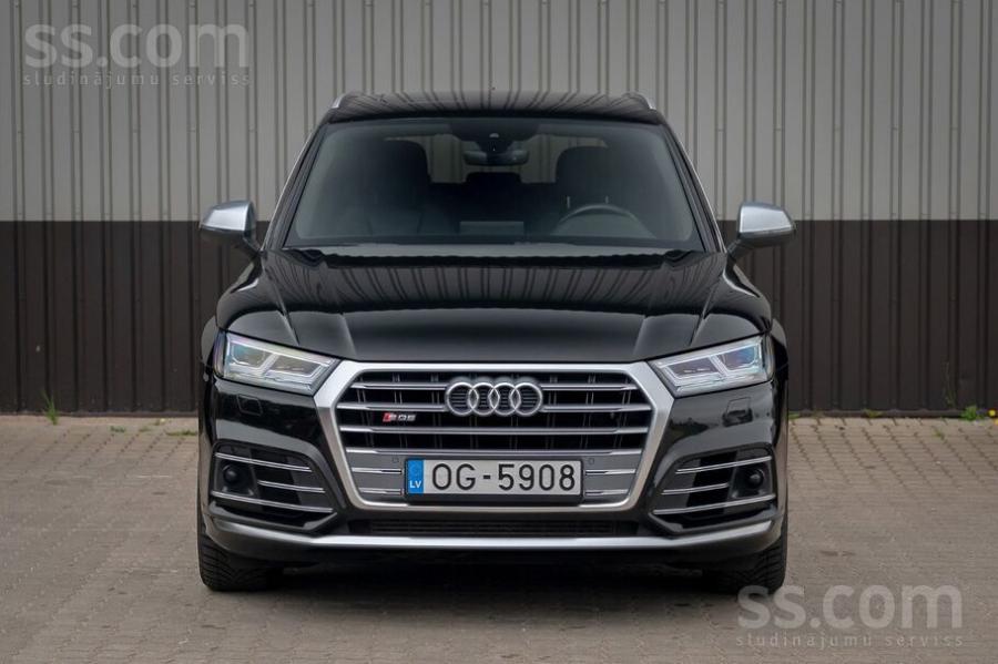Black Audi Q5 2020 in Tukums, with an engine capacity of 3.00 L and mileage of 226 thousand km for 29500 €, photo 2 on AUTOMOTO.COM.LV