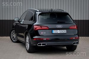Black Audi Q5 2020 in Tukums, with an engine capacity of 3.00 L and mileage of 226 thousand km for 29500 €, photo 4 on AUTOMOTO.COM.LV