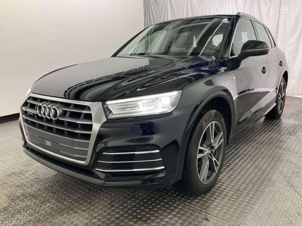Black Audi Q5 2020 in Vilnius, with an engine capacity of 1.98 L and mileage of 139 thousand km for 26989 €, photo 1 on AUTOMOTO.COM.LV