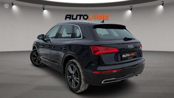 Black Audi Q5 2020 in Vilnius, with an engine capacity of 2.00 L and mileage of 139 thousand km for 26900 €, photo 6 on AUTOMOTO.COM.LV