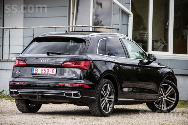 Black Audi Q5 2020 in Tukums, with an engine capacity of 2.00 L and mileage of 199 thousand km for 24500 €, photo 5 on AUTOMOTO.COM.LV