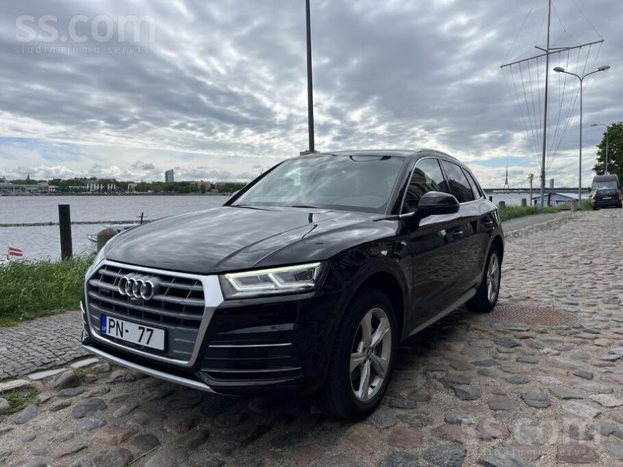 Black Audi Q5 2020 in Riga, with an engine capacity of 2.00 L and mileage of 83 thousand km for 26250 €, photo 3 on AUTOMOTO.COM.LV