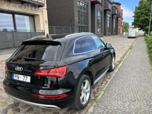 Black Audi Q5 2020 in Riga, with an engine capacity of 2.00 L and mileage of 83 thousand km for 26250 €, photo 6 on AUTOMOTO.COM.LV