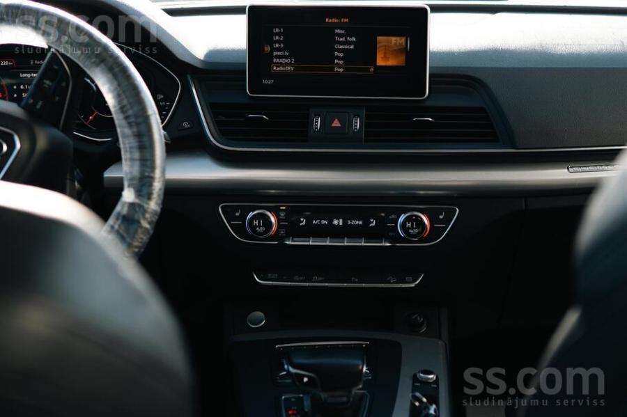 Black Audi Q5 2020 in Cesis, with an engine capacity of 2.00 L and mileage of 215 thousand km for 24900 €, photo 12 on AUTOMOTO.COM.LV
