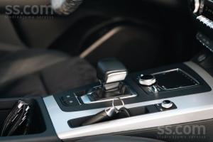 Black Audi Q5 2020 in Cesis, with an engine capacity of 2.00 L and mileage of 215 thousand km for 24900 €, photo 16 on AUTOMOTO.COM.LV