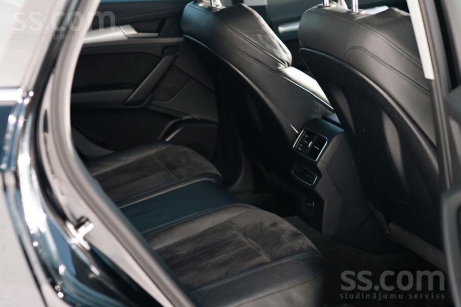 Black Audi Q5 2020 in Cesis, with an engine capacity of 2.00 L and mileage of 215 thousand km for 24900 €, photo 19 on AUTOMOTO.COM.LV
