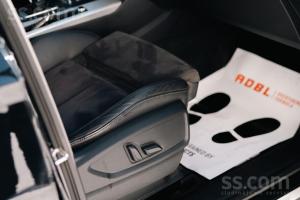 Black Audi Q5 2020 in Cesis, with an engine capacity of 2.00 L and mileage of 215 thousand km for 24900 €, photo 22 on AUTOMOTO.COM.LV