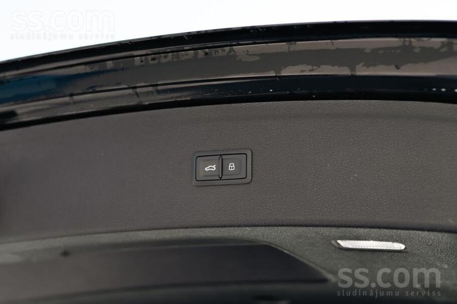 Black Audi Q5 2020 in Cesis, with an engine capacity of 2.00 L and mileage of 215 thousand km for 24900 €, photo 25 on AUTOMOTO.COM.LV