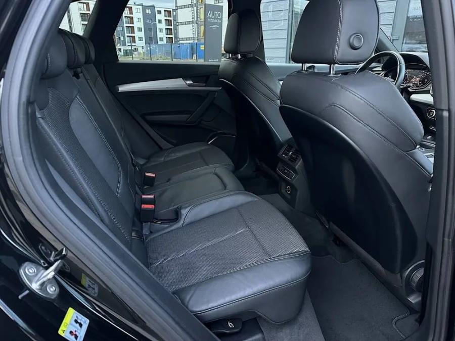 Black Audi Q5 2020 in Jelgava, with an engine capacity of 2.00 L and mileage of 170 thousand km for 24900 €, photo 12 on AUTOMOTO.COM.LV