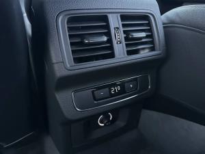 Black Audi Q5 2020 in Jelgava, with an engine capacity of 2.00 L and mileage of 170 thousand km for 24900 €, photo 13 on AUTOMOTO.COM.LV