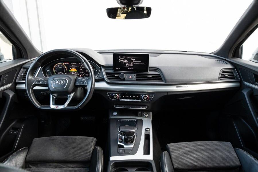 Melns Audi Q5 2020 Rīga, ar dzinēja tilpumu 2.00 L un nobraukumu 150 tūkst. km par 29500 €, foto 12 vietnē AUTOMOTO.COM.LV