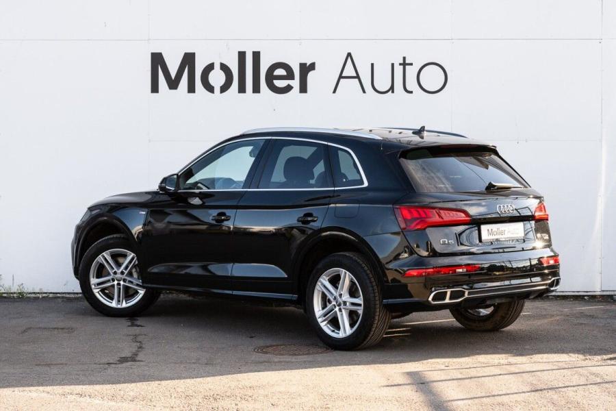 Melns Audi Q5 2020 Rīga, ar dzinēja tilpumu 2.00 L un nobraukumu 150 tūkst. km par 29500 €, foto 4 vietnē AUTOMOTO.COM.LV