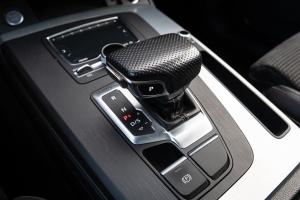 Melns Audi Q5 2020 Rīga, ar dzinēja tilpumu 2.00 L un nobraukumu 150 tūkst. km par 29500 €, foto 26 vietnē AUTOMOTO.COM.LV