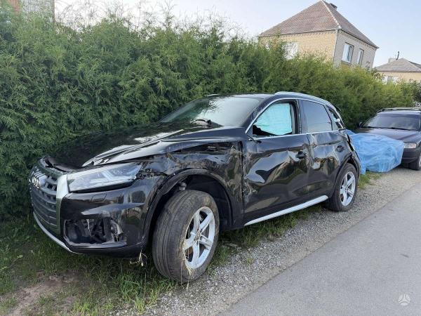 Black Audi Q5 2020 in Siauliai, with an engine capacity of 1.97 L and mileage of 197 thousand km for 4600 €, photo 1 on AUTOMOTO.COM.LV