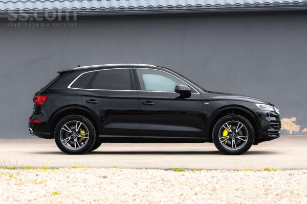 Melns Audi Q5 2020 Jelgava, ar dzinēja tilpumu 2.00 L un nobraukumu 173 tūkst. km par 22500 €, foto 4 vietnē AUTOMOTO.COM.LV