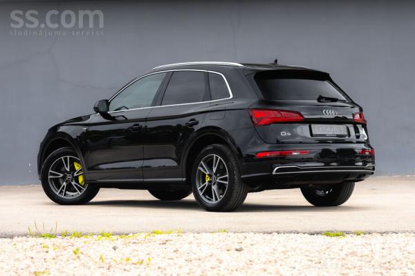 Melns Audi Q5 2020 Jelgava, ar dzinēja tilpumu 2.00 L un nobraukumu 173 tūkst. km par 22500 €, foto 7 vietnē AUTOMOTO.COM.LV