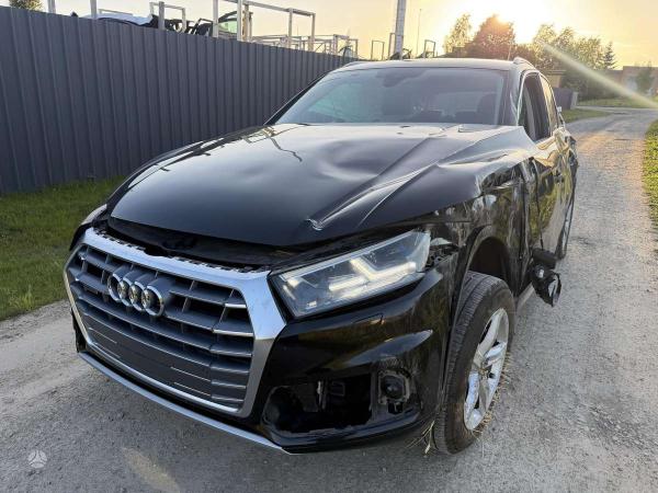 Black Audi Q5 2020 in Siauliai, with an engine capacity of 1.97 L and mileage of 191 thousand km for 4000 €, photo 1 on AUTOMOTO.COM.LV