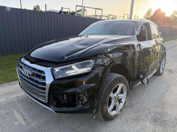 Black Audi Q5 2020 in Siauliai, with an engine capacity of 1.97 L and mileage of 191 thousand km for 4000 €, photo 2 on AUTOMOTO.COM.LV