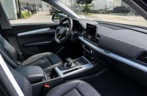 Black Audi Q5 2020 in Kaunas, with an engine capacity of 1.98 L and mileage of 130 thousand km for 21000 €, photo 4 on AUTOMOTO.COM.LV