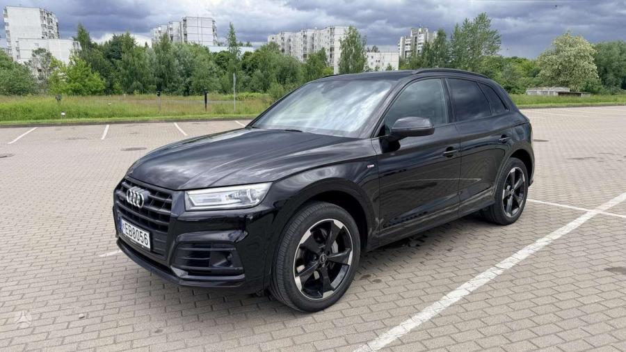 Black Audi Q5 2020 in Vilnius, with an engine capacity of 1.98 L and mileage of 217 thousand km for 22500 €, photo 3 on AUTOMOTO.COM.LV