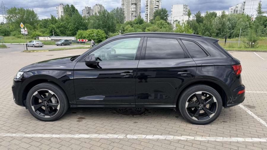 Black Audi Q5 2020 in Vilnius, with an engine capacity of 1.98 L and mileage of 217 thousand km for 22500 €, photo 9 on AUTOMOTO.COM.LV