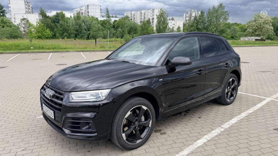 Black Audi Q5 2020 in Vilnius, with an engine capacity of 1.98 L and mileage of 217 thousand km for 22500 €, photo 10 on AUTOMOTO.COM.LV