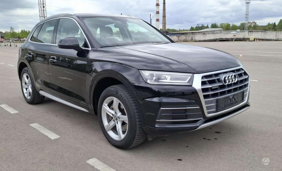 Black Audi Q5 2020 in Panevezys, with an engine capacity of 1.97 L and mileage of 185 thousand km for 18750 €, photo 1 on AUTOMOTO.COM.LV