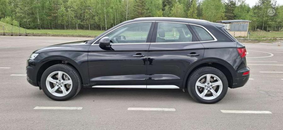 Black Audi Q5 2020 in Panevezys, with an engine capacity of 1.97 L and mileage of 185 thousand km for 18750 €, photo 8 on AUTOMOTO.COM.LV