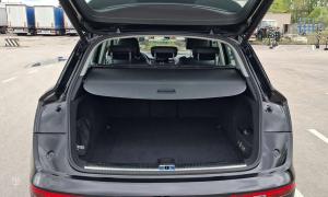 Black Audi Q5 2020 in Panevezys, with an engine capacity of 1.97 L and mileage of 185 thousand km for 18750 €, photo 18 on AUTOMOTO.COM.LV
