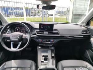 Melns Audi Q5 2020 Klaipėda, ar dzinēja tilpumu 1.98 L un nobraukumu 71 tūkst. km par 24900 €, foto 6 vietnē AUTOMOTO.COM.LV