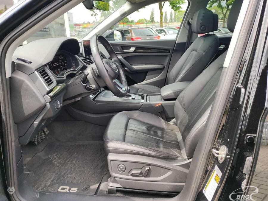 Melns Audi Q5 2020 Klaipėda, ar dzinēja tilpumu 1.98 L un nobraukumu 71 tūkst. km par 24900 €, foto 25 vietnē AUTOMOTO.COM.LV