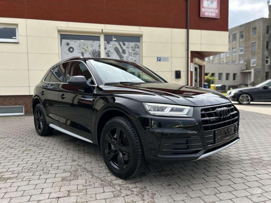 Black Audi Q5 2020 in Kretinga, with an engine capacity of 2.00 L and mileage of 101 thousand km for 21200 €, photo 1 on AUTOMOTO.COM.LV