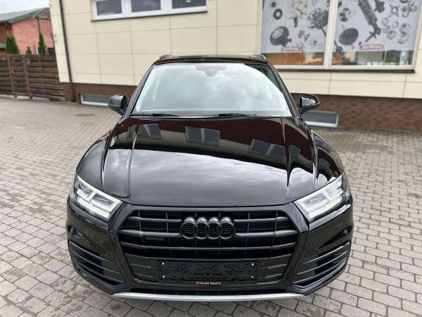 Black Audi Q5 2020 in Kretinga, with an engine capacity of 2.00 L and mileage of 101 thousand km for 21200 €, photo 4 on AUTOMOTO.COM.LV