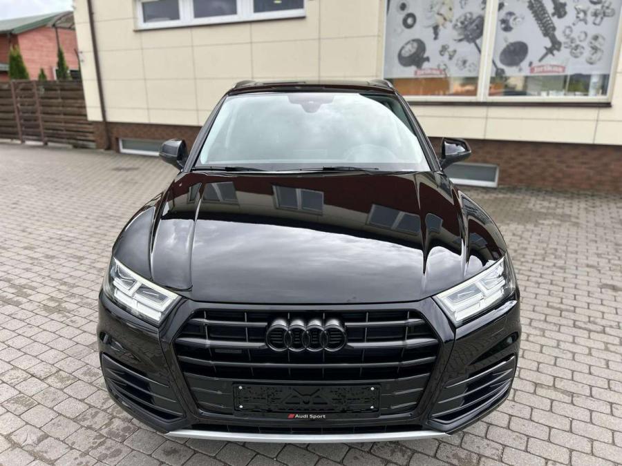 Black Audi Q5 2020 in Kretinga, with an engine capacity of 2.00 L and mileage of 101 thousand km for 21200 €, photo 4 on AUTOMOTO.COM.LV
