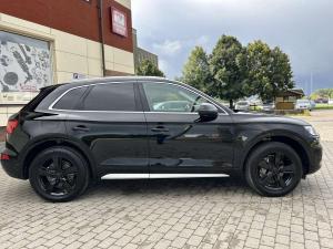 Black Audi Q5 2020 in Kretinga, with an engine capacity of 2.00 L and mileage of 101 thousand km for 21200 €, photo 7 on AUTOMOTO.COM.LV