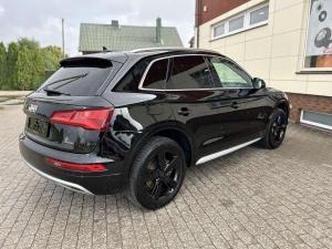 Black Audi Q5 2020 in Kretinga, with an engine capacity of 2.00 L and mileage of 101 thousand km for 21200 €, photo 10 on AUTOMOTO.COM.LV