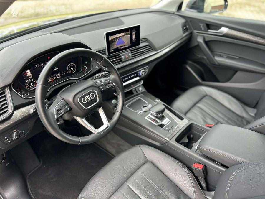 Black Audi Q5 2020 in Kretinga, with an engine capacity of 2.00 L and mileage of 101 thousand km for 21200 €, photo 15 on AUTOMOTO.COM.LV