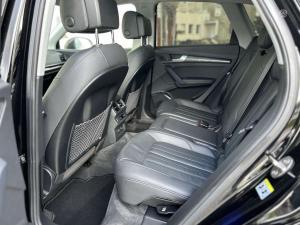 Black Audi Q5 2020 in Kretinga, with an engine capacity of 2.00 L and mileage of 101 thousand km for 21200 €, photo 19 on AUTOMOTO.COM.LV