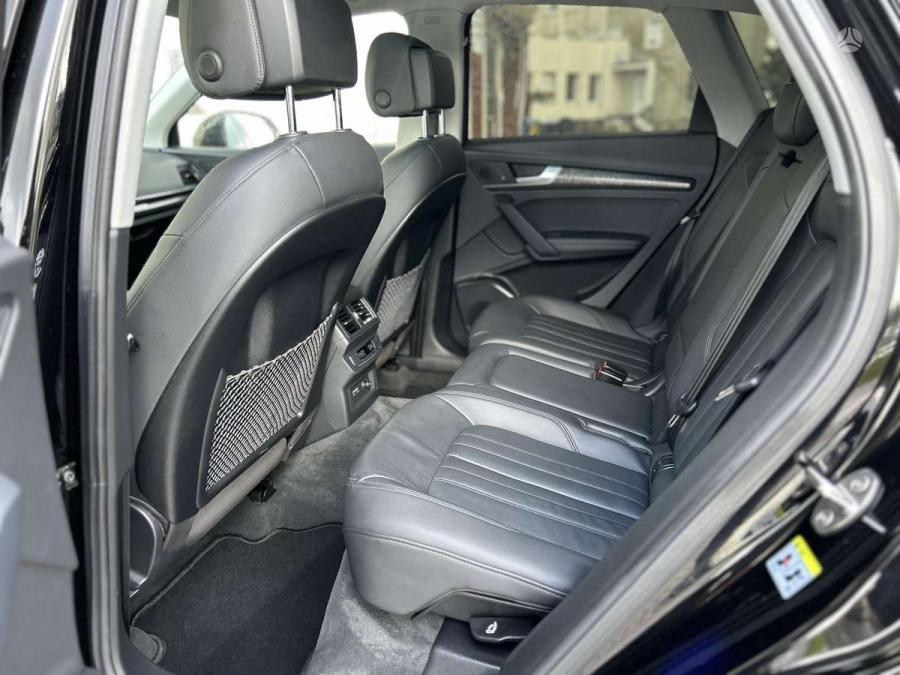 Black Audi Q5 2020 in Kretinga, with an engine capacity of 2.00 L and mileage of 101 thousand km for 21200 €, photo 19 on AUTOMOTO.COM.LV