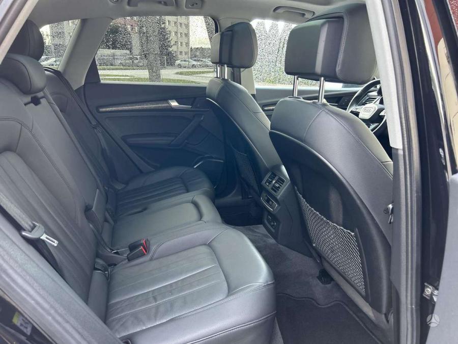 Black Audi Q5 2020 in Kretinga, with an engine capacity of 2.00 L and mileage of 101 thousand km for 21200 €, photo 20 on AUTOMOTO.COM.LV