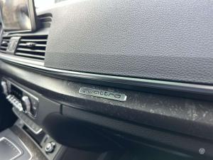 Black Audi Q5 2020 in Kretinga, with an engine capacity of 2.00 L and mileage of 101 thousand km for 21200 €, photo 33 on AUTOMOTO.COM.LV