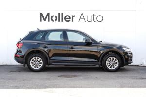 Black Audi Q5 2020 in Riga, with an engine capacity of 2.00 L and mileage of 108 thousand km for 22850 €, photo 6 on AUTOMOTO.COM.LV
