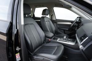 Black Audi Q5 2020 in Riga, with an engine capacity of 2.00 L and mileage of 108 thousand km for 22850 €, photo 8 on AUTOMOTO.COM.LV
