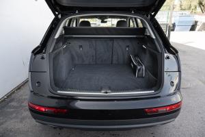 Black Audi Q5 2020 in Riga, with an engine capacity of 2.00 L and mileage of 108 thousand km for 22850 €, photo 11 on AUTOMOTO.COM.LV