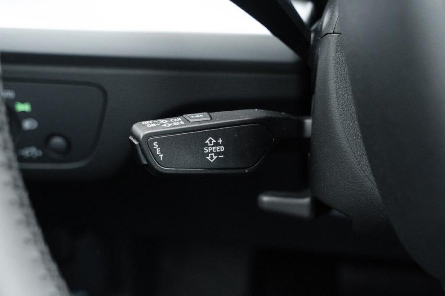 Black Audi Q5 2020 in Riga, with an engine capacity of 2.00 L and mileage of 108 thousand km for 22850 €, photo 15 on AUTOMOTO.COM.LV